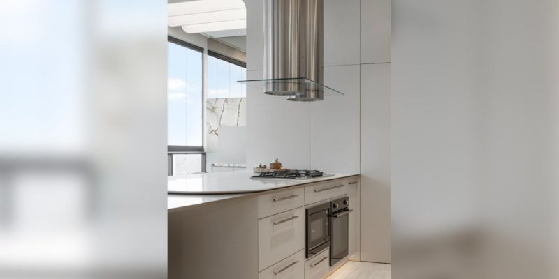 Quem é esposa de Roberto Justus, influenciadora que vende apartamento ...